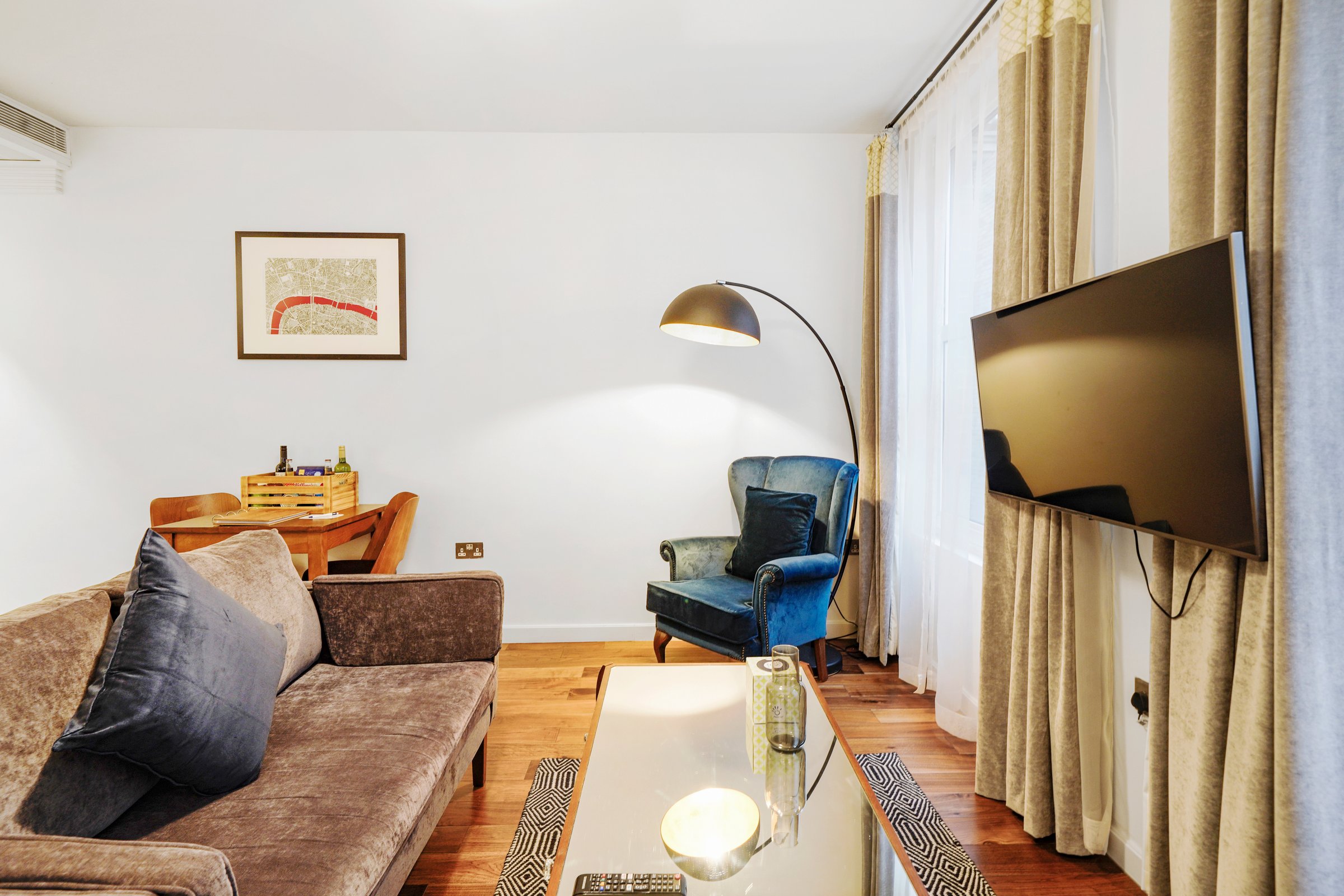 Lovat House - City Apartments