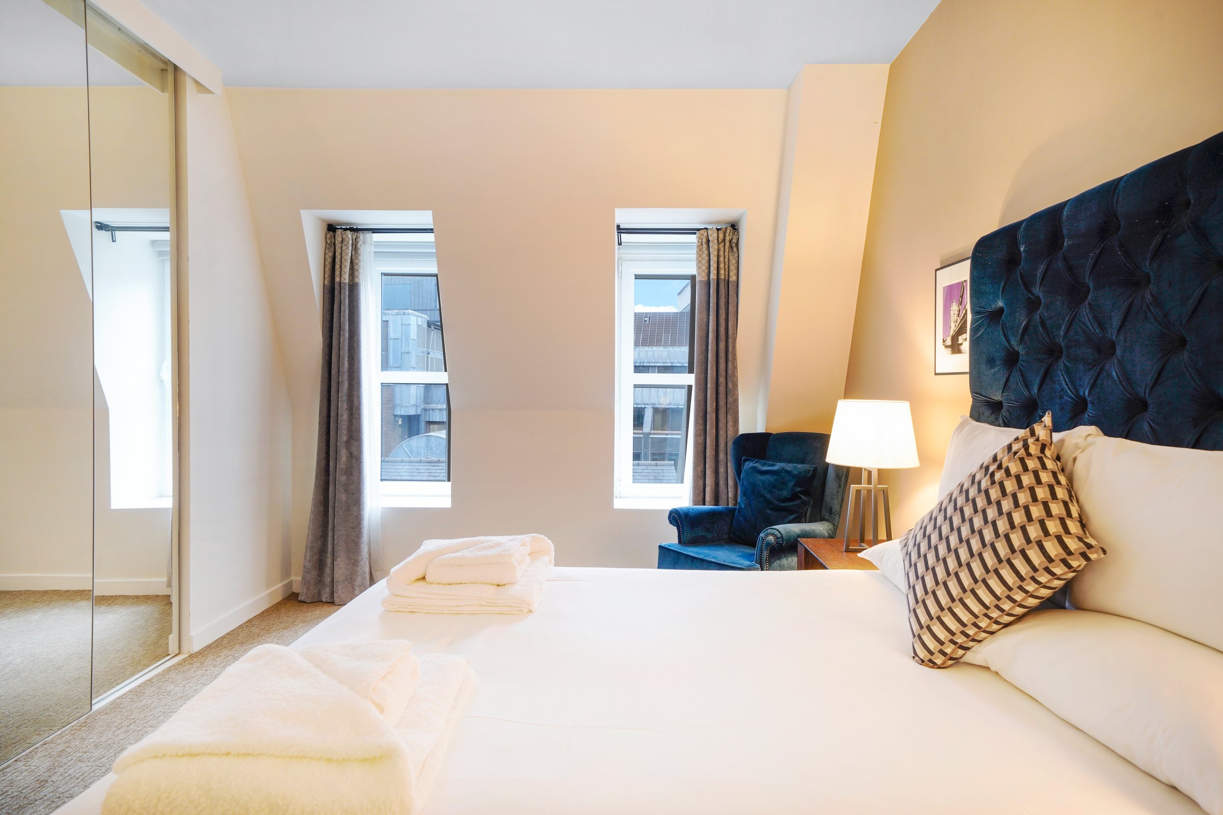 Lovat House - City Apartments